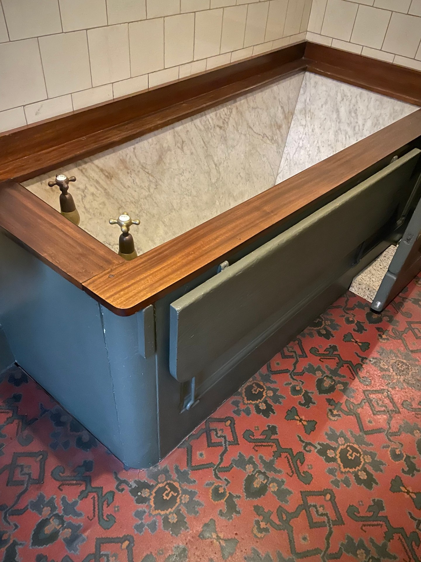 Victorian Toilets of England – Secrets of Philadelphia
