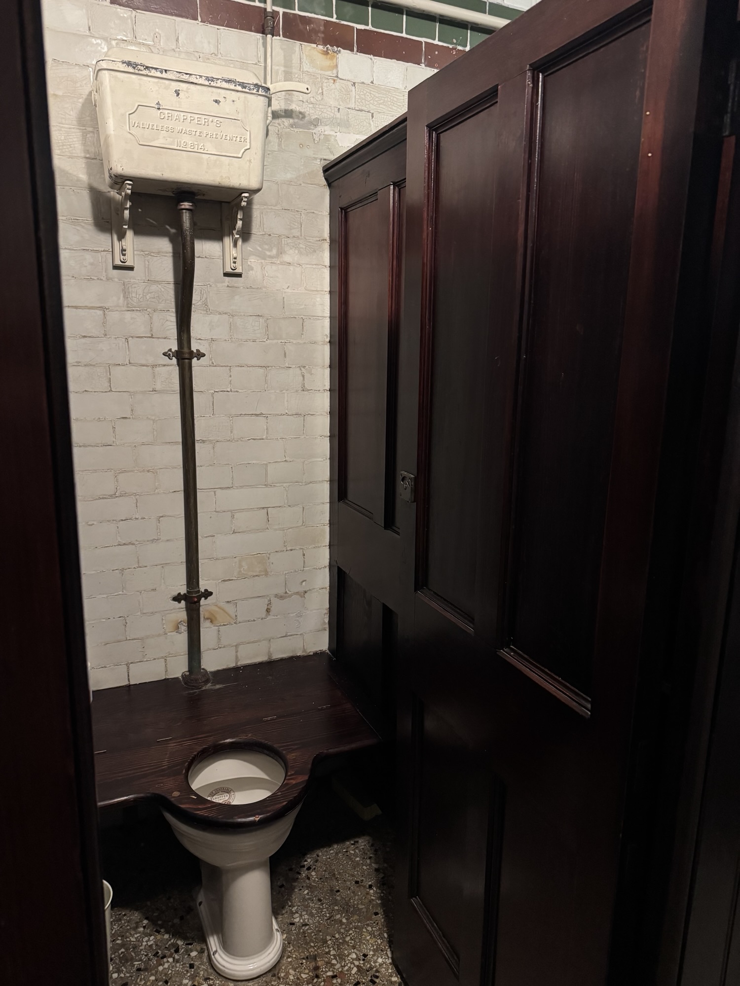 Victorian Toilets of England – Secrets of Philadelphia